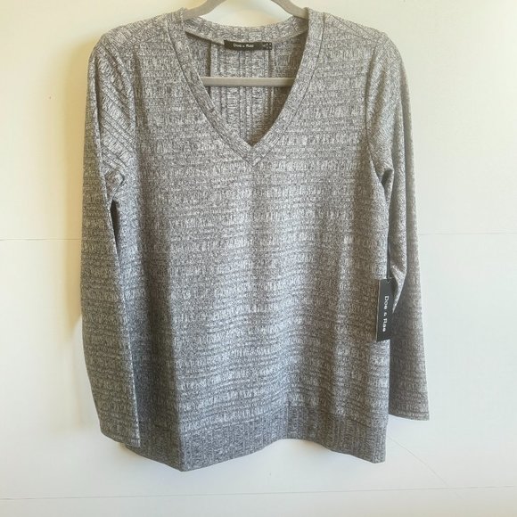Doe & Rae | Tops | Nwt Doe Rae Textured Split Back Top In Graphite ...